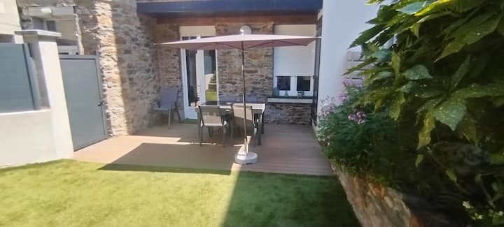 Agréable Studio Avec Terrasse Et Jardin - Bossòst