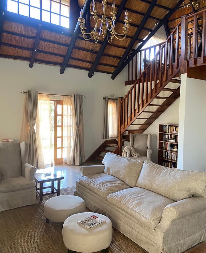 Tudor Valley Is A Cozy Cottage - Harare