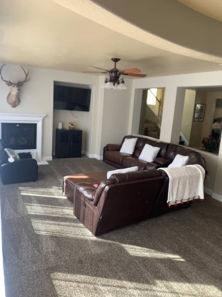 Nice Big House Elk Grove Near Sky River Casino - エルクグローブ, CA