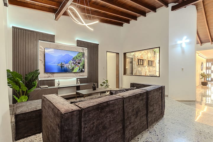 Laureles Home Jacuzzi Priv, 5 Km Poblado, 13pax Ac - Medellín