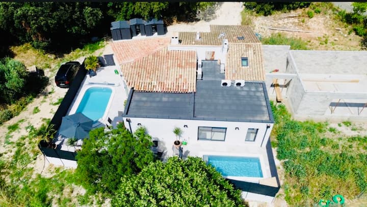 2 Maisons 2 Piscines : Idéal Groupes Et Entreprise - Uzès