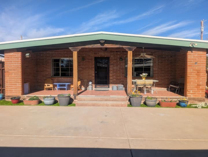 Desert Haven Guest House - Green Valley