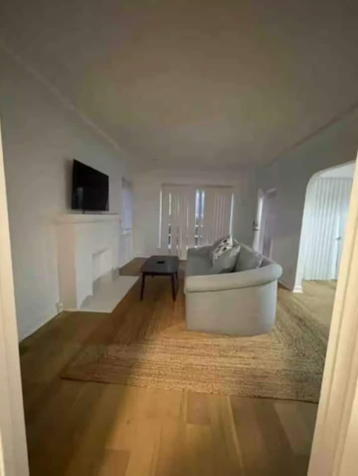 Three Bedroom House Culver City - Beverly Hills, CA