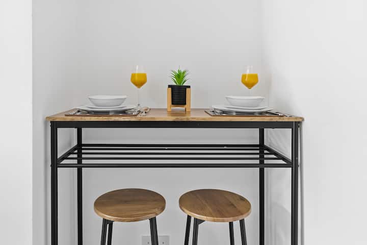 Town Centre Studio By Traboule Properties Ltd - Warrington