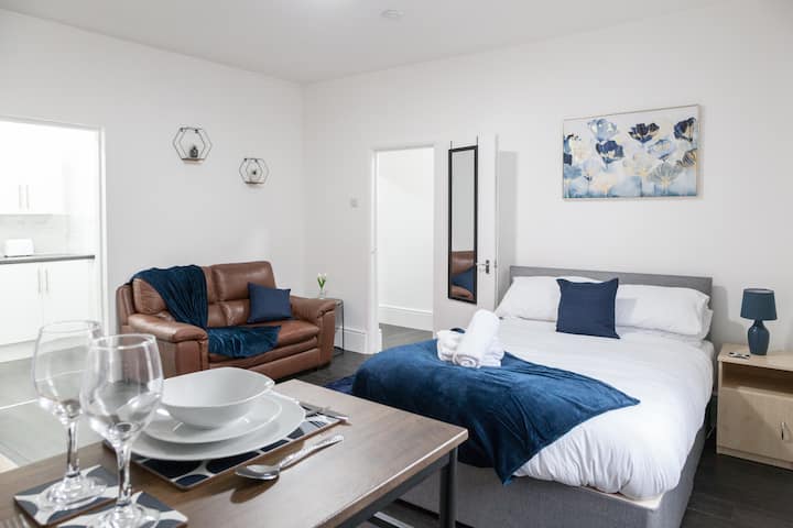 Town Centre Studio By Traboule Properties Ltd - Warrington