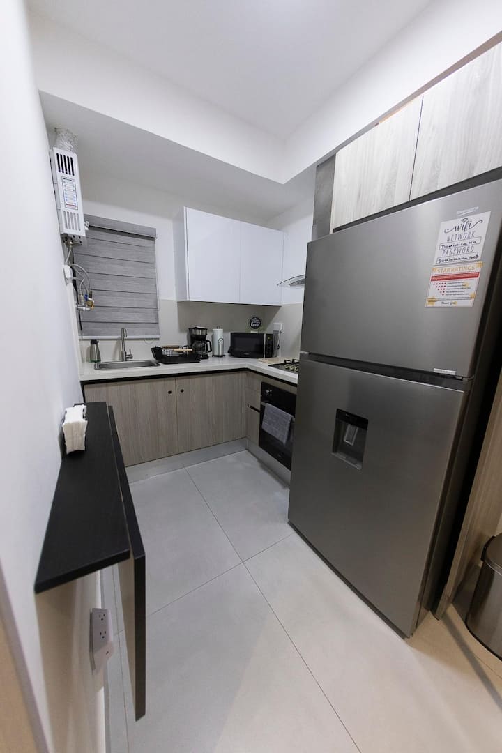16th Floor Naco Suite –Unique City & Ocean Views - Santo Domingo