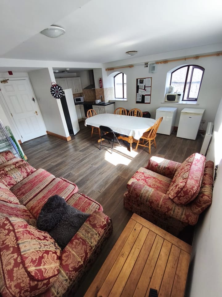 Large Central Apartment – 5 Bedrooms, All En-suite - Cork