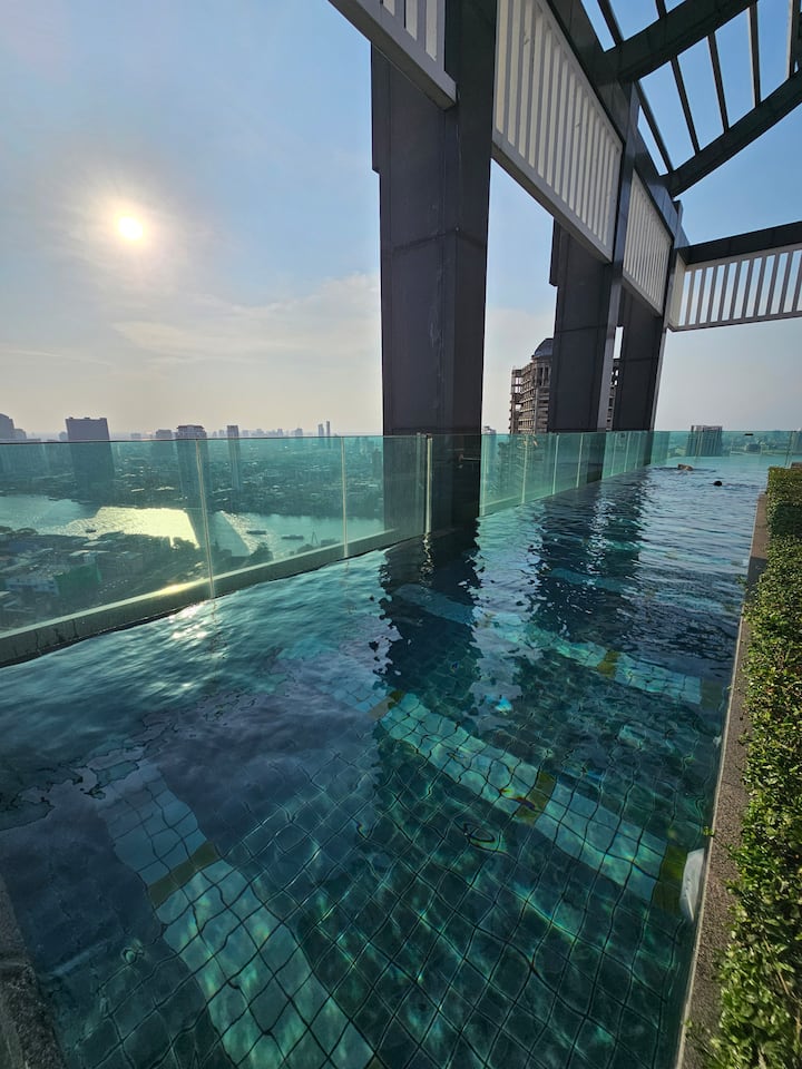 Great City View And Location (Iconsiam) 50sqm - Thailand