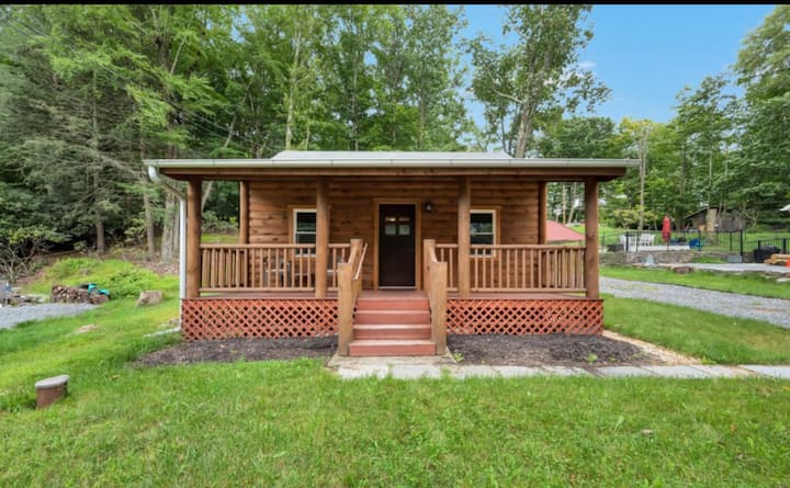 Just Off The Dock,  Cozy Retreat For Lake Lovers! - Promised Land State Park, Greentown