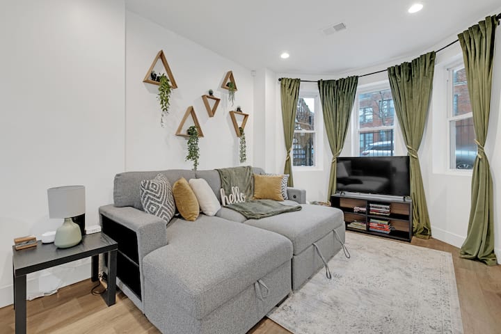 2br Brownstone 7-min To Events, Downtown, & Lake - McKinley Park - Chicago