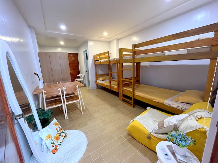 Bright & Spacious Studio• Near Rob/airport/astro - Palo