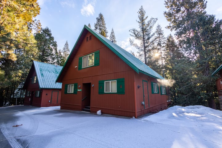 Cabins At Strawberry ~ Dogwood - Pinecrest, CA