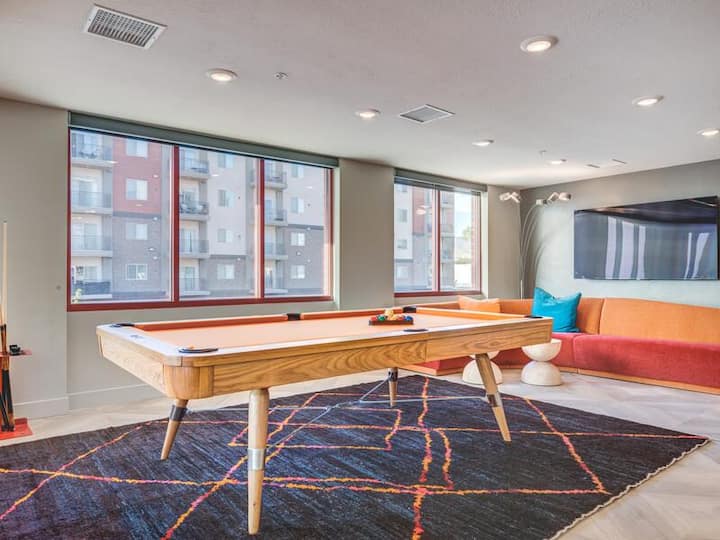 Beautiful Kingbed Suite Pool|spa|freeprkng|gym - Salt Lake City, UT