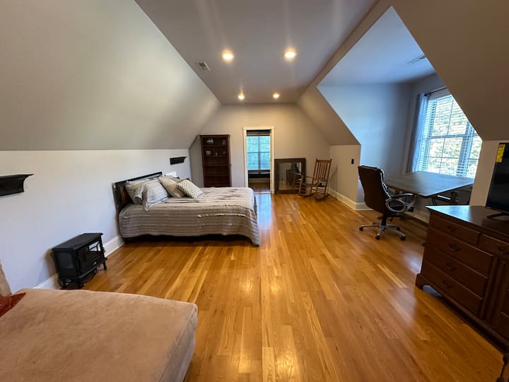 The Cozy Castle Suite - Murfreesboro, TN