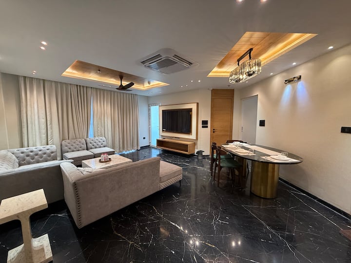 Signature Suite By The Lazy Host - Udaipur