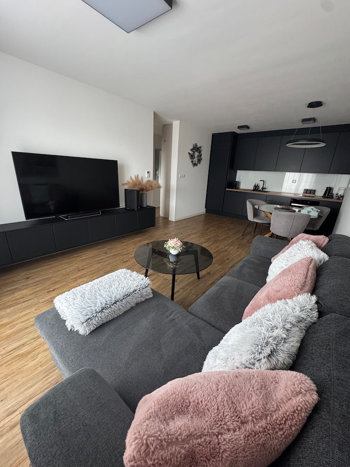 Apartmán Tatry V Centre Mesta Poprad S Výhľadom - Poprad