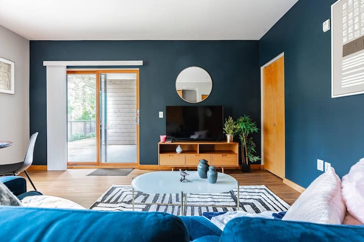 1br | Modern, Chic, Ac | Bellevue | Sophari East A - Mercer Island, WA