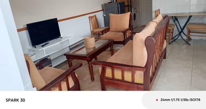 Lovely One Bedroom Apartment - Gabon