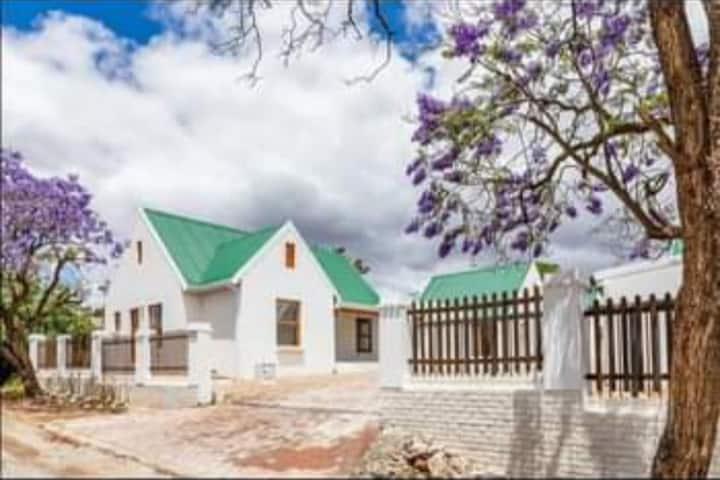 De Rust Karoo Cottage Nr 3 - De Rust