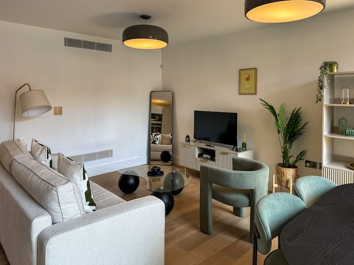 Vi&co | Industrial Soho Loft (With Lift & Ac) - London