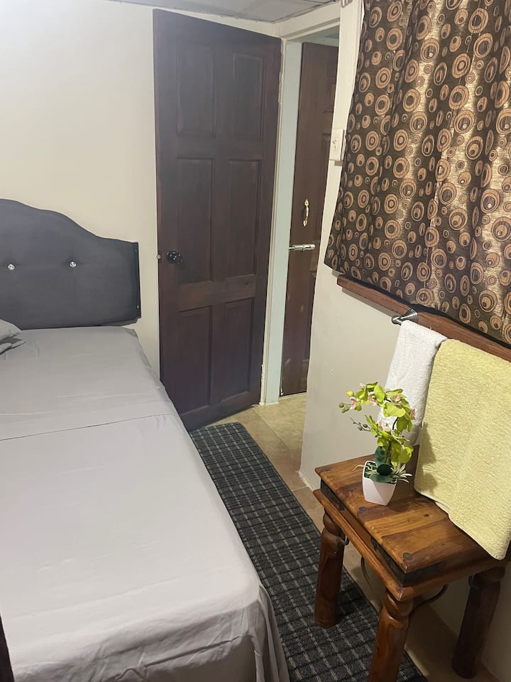 Cozy &Compact Apartment - Port of Spain