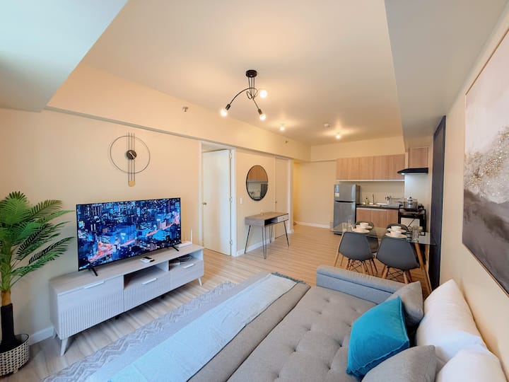 Modern 1br 3 Beds+sofa Bed In It Park Cebu City - Cebu City