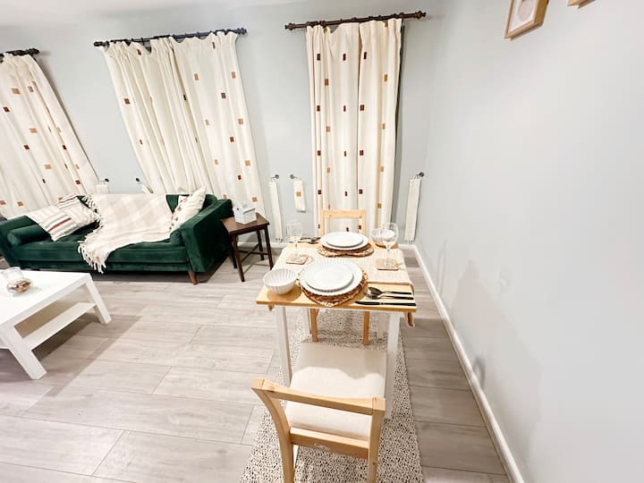 Cedar Luton Airport Area Accomodation, By Edens - Luton