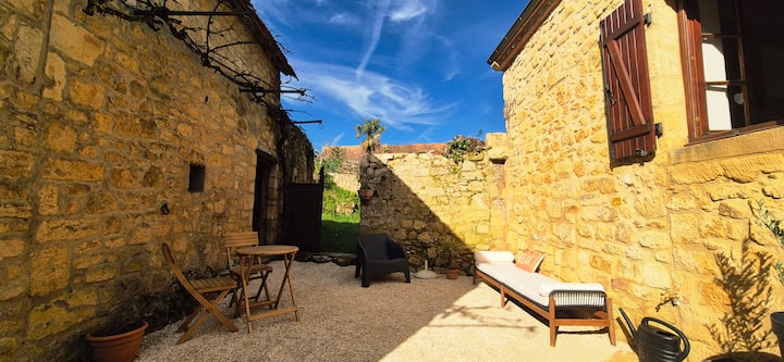 *New* Maison Cosy Avec Patio Et Parking Gratuit - La Roque-Gageac