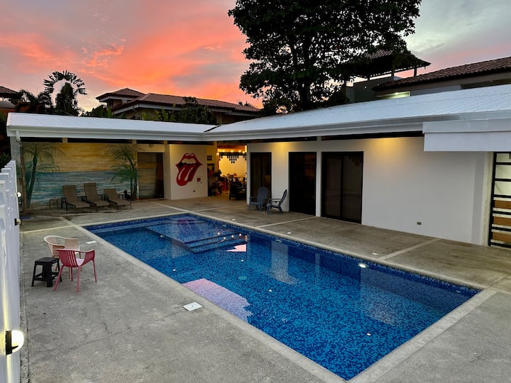 Sunset Cozy: Beaches, Private Pool, 4br - Kostaryka