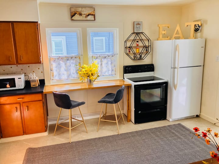 Lake Breeze On 11 - Sheboygan, WI
