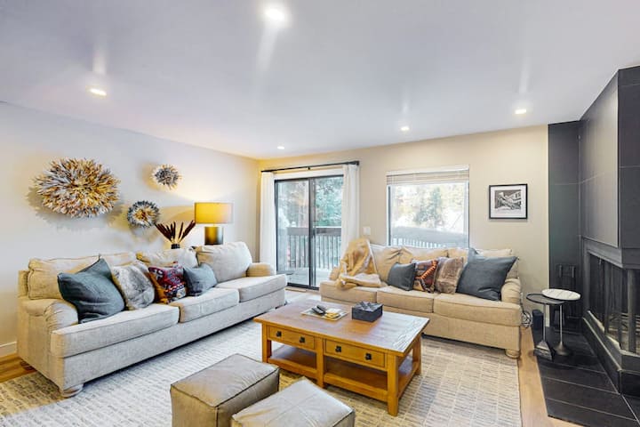 3 Br Condo With Fireplace, Hot Tub, And Ski Access - Fraser, CO