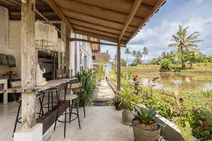 Trinity Gardens 
Rustic Ricefield Villa - Ubud