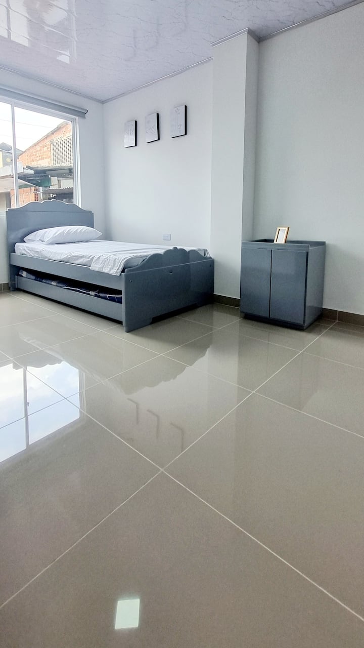 Apartamento Muy Central  Cómodo - Girón