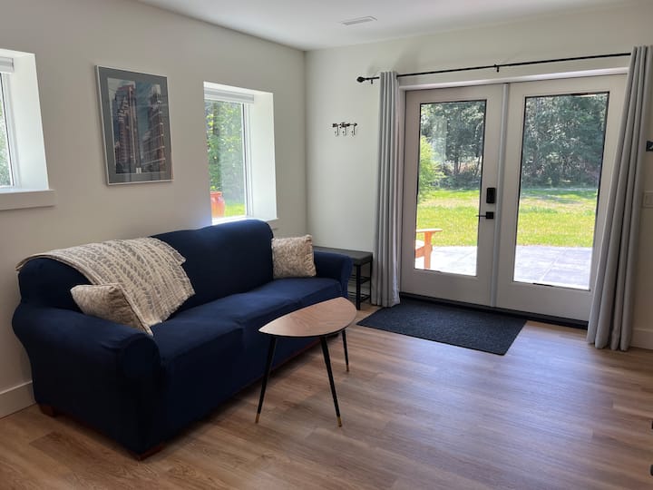 Wren's Wrest Suite - Salt Spring Island