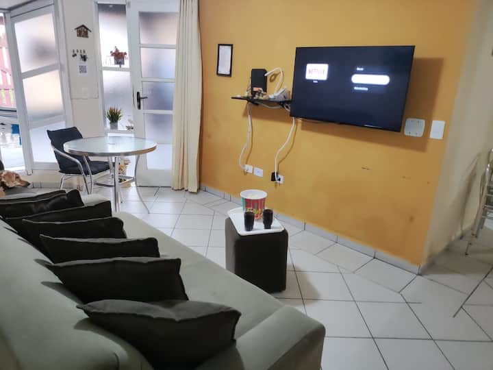 Casa, Uma Quadra Da Praia. C/ar. Enxoval Completo. - Caraguatatuba