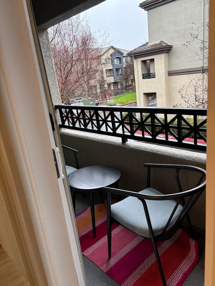 Two Bedroom Townhome - Sacramento, CA