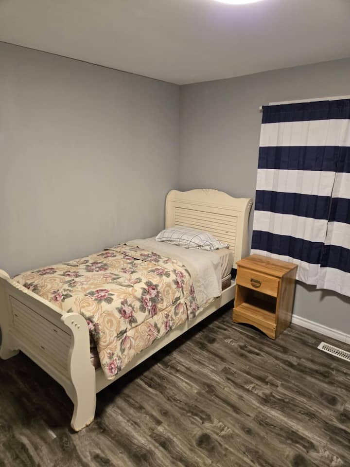Private Room For Single Occupant - Brantford