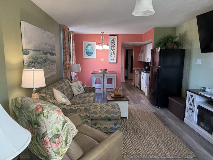 Beach Front Pool Myrtle Beach Just Beachy! - Myrtle Beach, SC