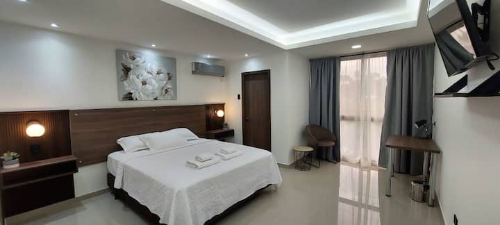 Departamento Moderno Y Seguro En Urdesa Central - Guayaquil