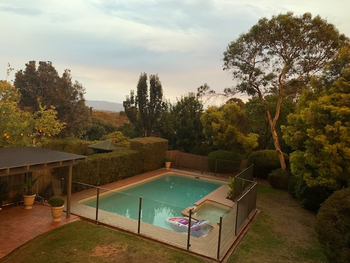 Rose Manor - Forest Hill