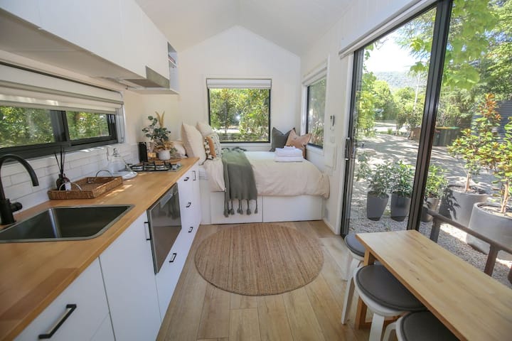 The Rocks - Maple Tiny Home - Bright