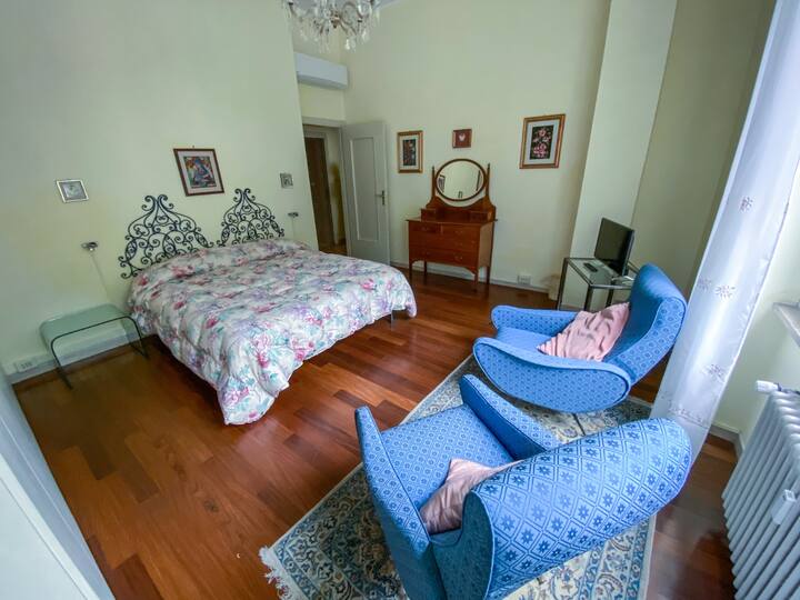 Camera Orchidea Gialla (Bagno Privato) - Ascoli Piceno