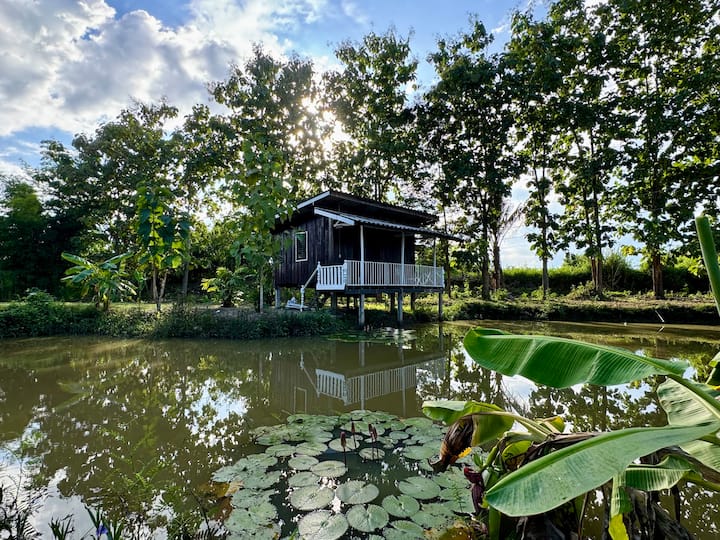 No.1บ้านริมน้ำในบ้านสวนแม่แพร - Mae Taeng