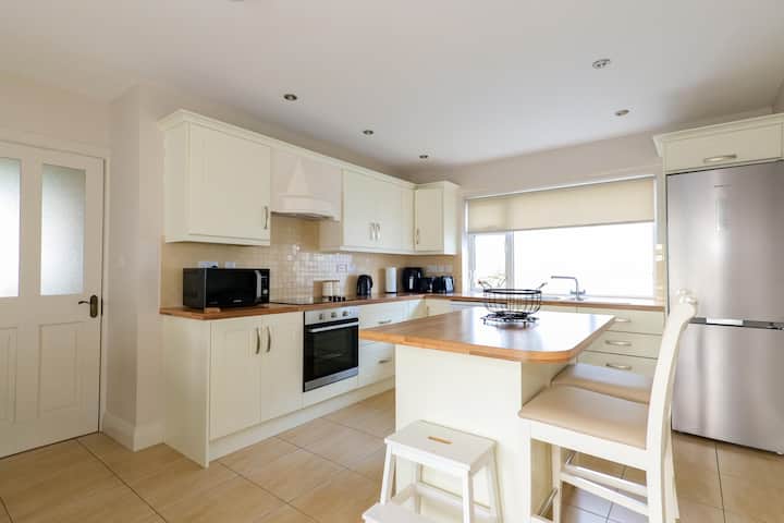 Cozy Connemara Family Retreat - Ireland