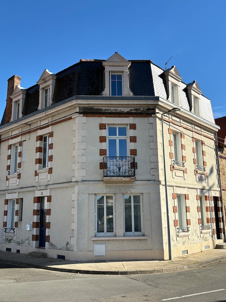 Grande Maison 8 Chambres 16 Voyageurs Parking - Allier