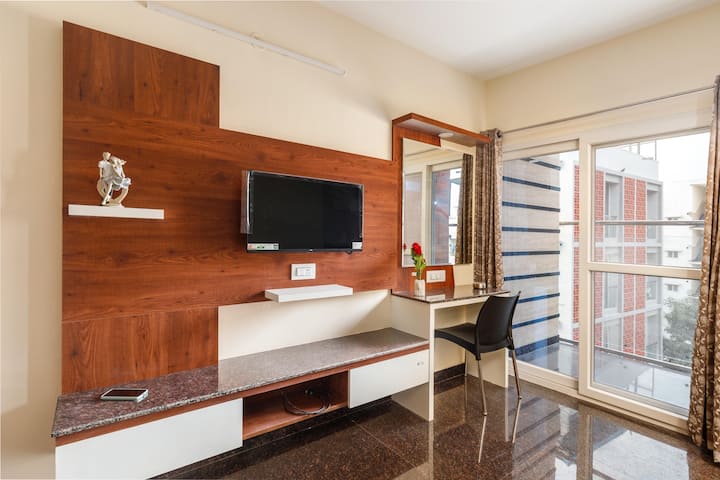 Fully Furnished 1rk+balcony+ac - Bengaluru