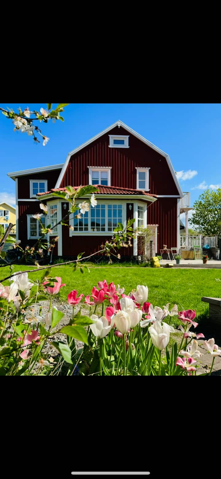 Vacker Villa I Centrum - Alingsås