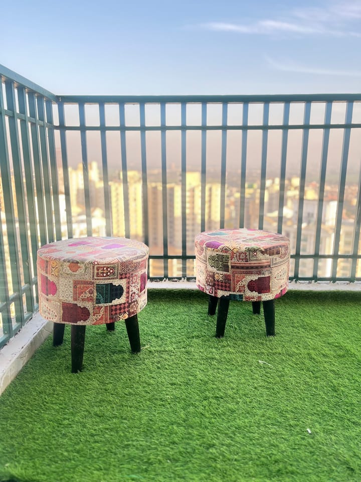 Skyline-luxury In Pink - 노이다