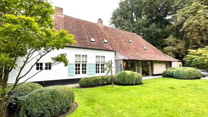 Romantische Villa Met Wellness - Malle