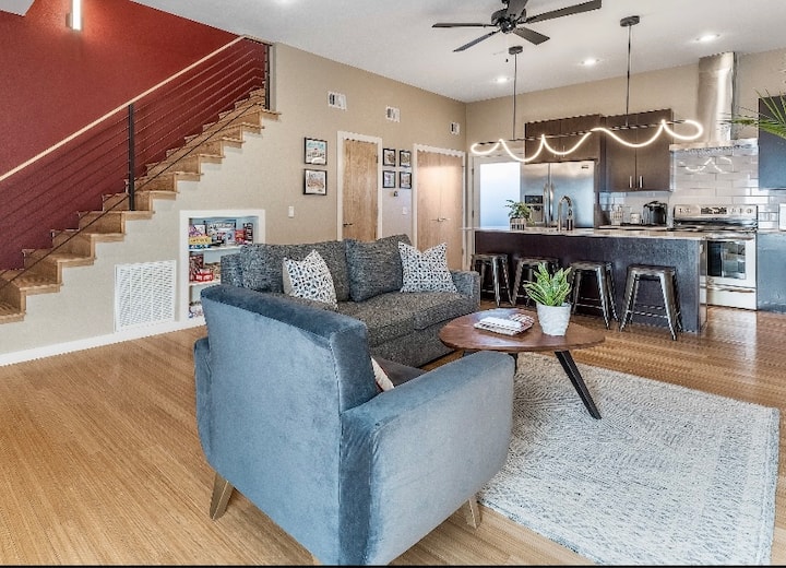 The Fayyard Condo 
*Close To Everything!* - Fayetteville, AR